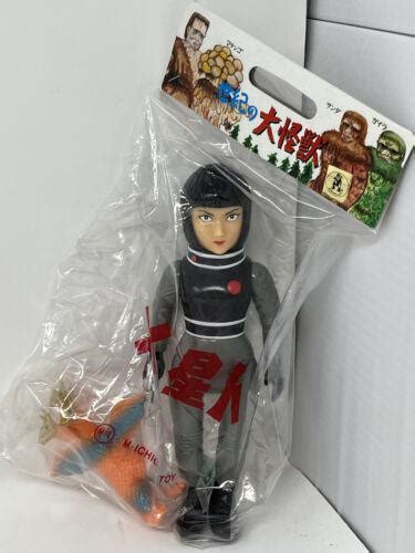 Godzilla Miss Namikawa Kaiju Monster Zero M1 Go Soft Vinyl Figure Kumi