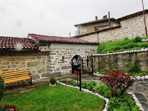 Пчелици Четвърти ден Църквата в с Добърско и в Къщата на Дешка