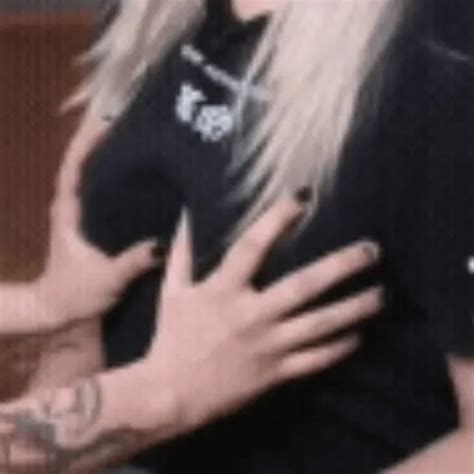 Girl Showing Her Pussy Xhamster