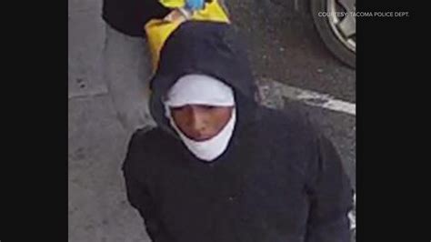 Tacoma Police Searching For Armed Robbery Suspects