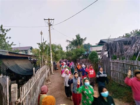 ယင်းမာပင်မြောက်ခြမ်း ရွာပေါင်းစုံ သပိတ်စစ်ကြောင်း စစ်အာဏာရှင် တော်လှန်ရေး ချီတက် ဆန္ဒပြ Khit