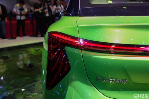 红旗EH7试装版外观图片 汽车图片大全 易车