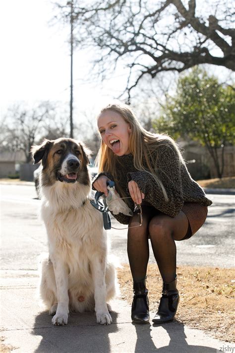 Helen Bergstrom Model Profile