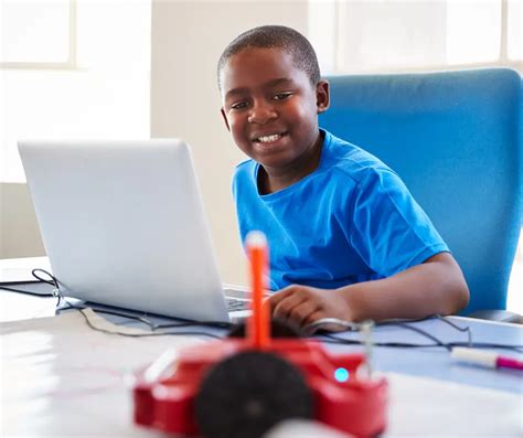 Unplugged And Inspired 30 Low Tech Projects To Spark Creativity This Summer Pinecone Academy