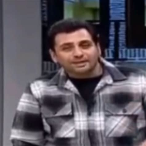 لحظه بیهوش شدن مجری جوان روی آنتن زنده تلویزیون فیلم