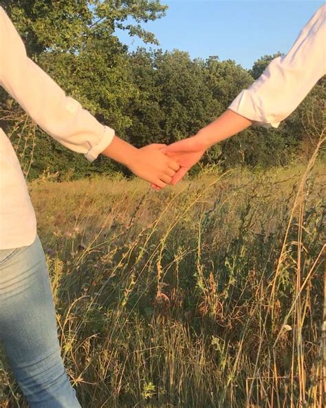идеи для фото Держаться за руки Руки Эстетика