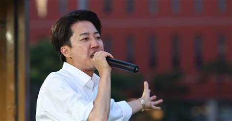 이준석 “젊은 세대 희망 담지 못해 죄송…단일화보다 혁신 임했어야”