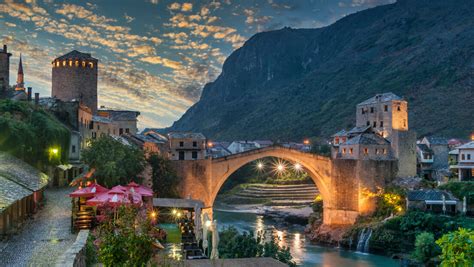 Захтев из Републике Српске на хитну реакцију због напада на српску децу у Мостару — Rt Balkan