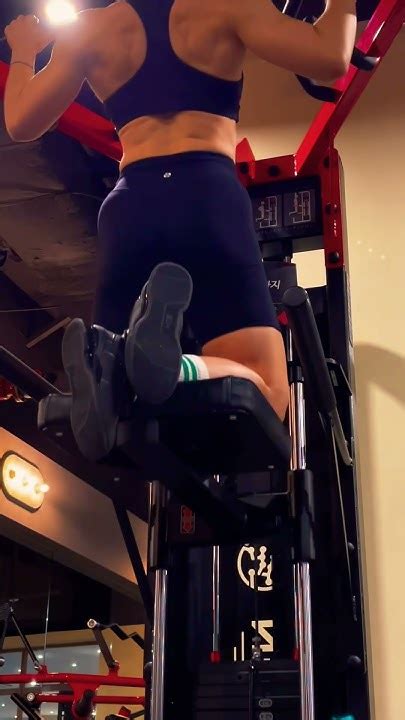 혤린이 오늘은 어시스트 머시깽이 등운동해보았읍니다 헬린이 등운동 헬스 보디빌딩 웨이트트레이닝 Youtube