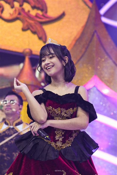 Pin Oleh Astronaut Symphony Di Freya Jkt Gadis Uzzlang Gadis Gadis Cantik Foto Gadis Cantik