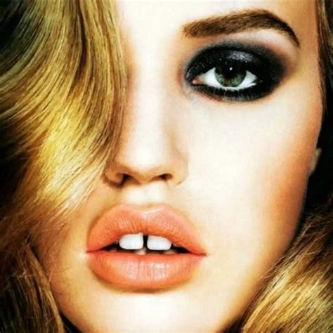 These 18 Celebrities Prove That Gap Teeth Are Adorable