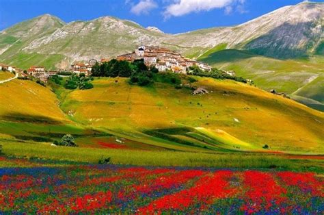 Luoghi Dinteresse Una Catena Montuosa Di Orizzonti
