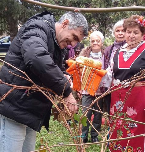 Десетки старозагорски села отбелязаха празника на виното СТАРА ЗАГОРА ГОВОРИ