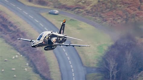 In Pictures Raf Valleys Hawk T2s In Low Level Training Sortie Through Iconic Mach Loop