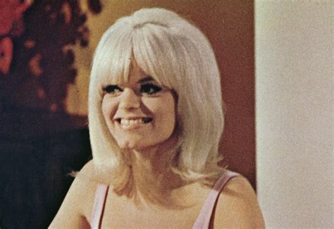 The Downfall Of Carol Wayne—and Her Heartbreaking End