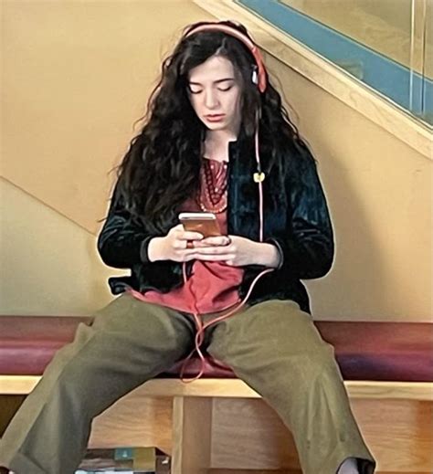 Pin By On Mikey Madison Woman Crush Everyday Celebs Woman Crush