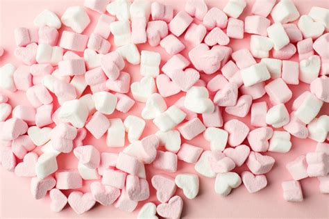 핑크 하트 마시멜로 배경 로맨스 발렌타인 데이의 콘pt 달콤한 로맨스 어머니의 날 설탕 단맛 복사 공간 0명에 대한 스톡 사진