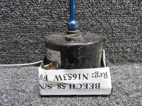 96 384061 1 Beechcraft Parts Lighted Deicing Pressure Indicator