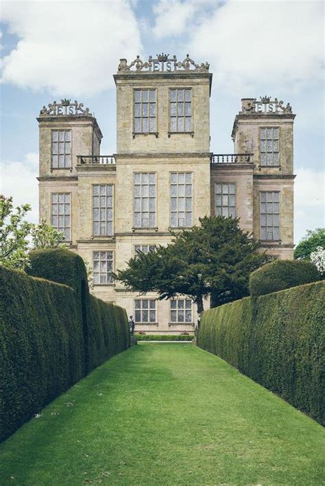 Robert Smythson Hardwick Hall 1597 Historical Architecture Amazing Architecture Places Of