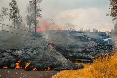 Devastating Photos Of Hawaiis Volcano Eruption 2018 Kilauea Lava Flow
