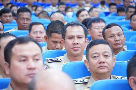 ឧបនាយករដ្ឋមន្ត្រី ស សុខា ណែនាំឲ្យសិក្សាដល់ឬសគល់ ដែលនាំឲ្យមានក្មេងទំនើងកើនឡើងច្រើន