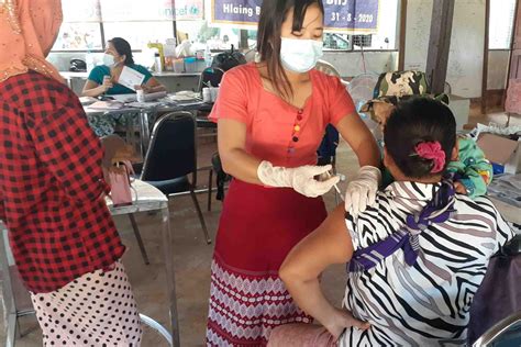 လှိုင်းဘွဲမြို့နယ် ပြည်သူ့ကျန်းမာရေးဦးစီးဌာန၌ ကိုယ်ဝန်ဆောင်မိခင်များန