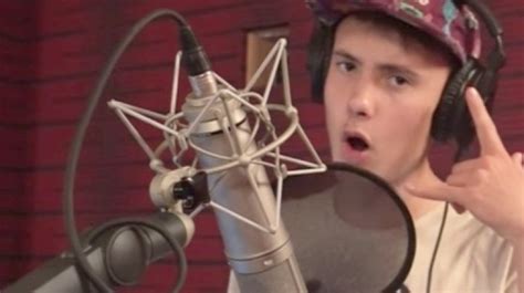 Rapper Quadeca Shows 20 Different Rappers Styles In 4 Minutes