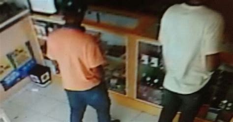 G1 Polícia Procura Suspeitos De Assalto Em Loja De Celulares No