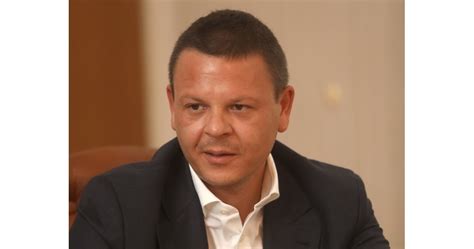 Христо Алексиев Обмисляме таван на надценката за основни хранителни стоки