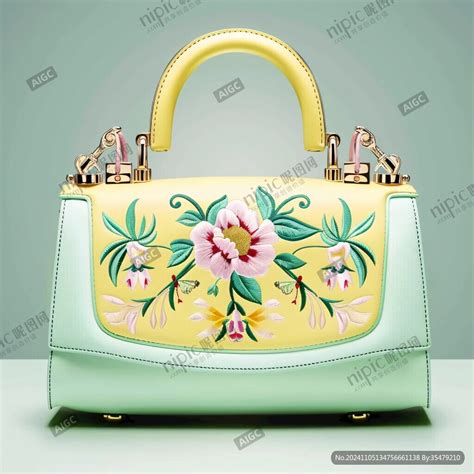 Ai创作图手袋插画 原创包案 包包设计 大牌包案 包案设计 女包设计 包包印花图案 橱窗包包设计 包案彩绘 包包效果图 手绘包案 手提包印花 绣花女包 手提包设计 精美手提 昵图网