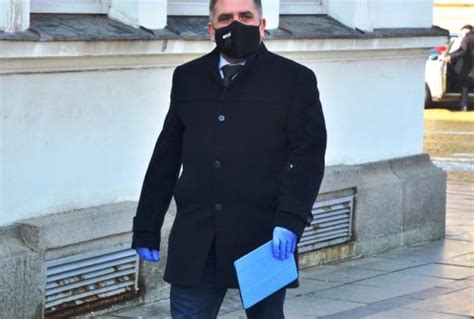 Илюстрация на нетърпимост и прогноза на БТПП БЪЛГАРСКА ТЪРГОВСКО ПРОМИШЛЕНА ПАЛАТА