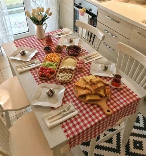 Сервировка стола к завтраку в домашних условиях фото правила этикета схемы советы эксперта