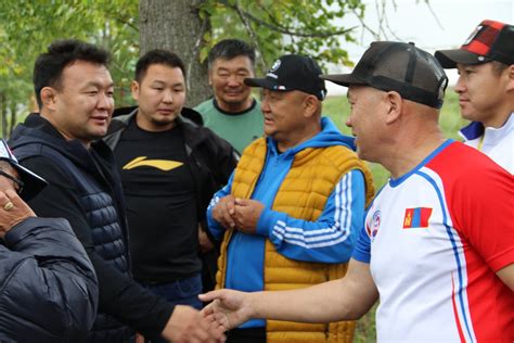 МҮОХ ны Ерөнхийлөгч Н Түвшинбаяр боксын шигшээ багийн бэлтгэлтэй танилцлаа