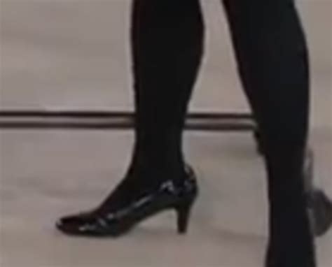 Celebrity Legs And Feet In Tights Mary Beth Roe`s Legs And Feet In