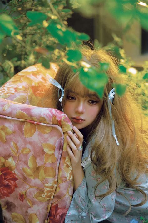 她是洋娃娃般的油画少女 南通写真