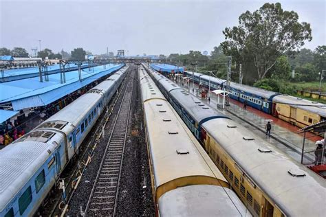 रांची बलरामपुर वाया गोरखपुर चलेगी होली स्पेशल ट्रेन