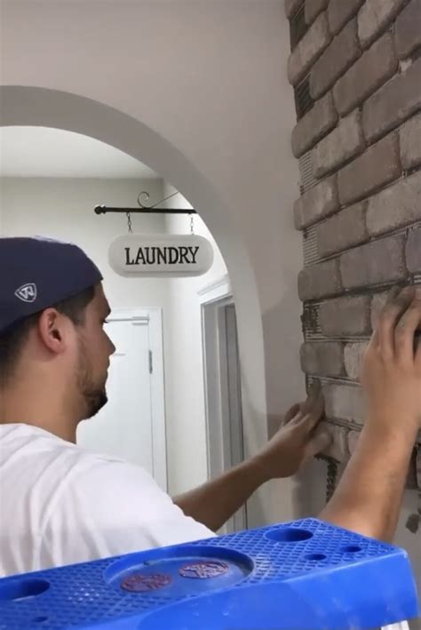 DIY Brick Wall Newbuild Newlyweds