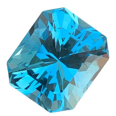 Exquisite London Blue Topaz Gemstone 1210 Carats Irradiated Topaz Ring