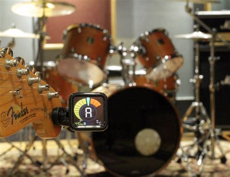 Kliq Ubertuner Clip On Tuner For All Instruments Kliq Music Gear