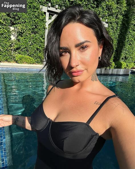 Demi Lovato Nude Sexy Collection Photos Onlyfans Leaked Nudes