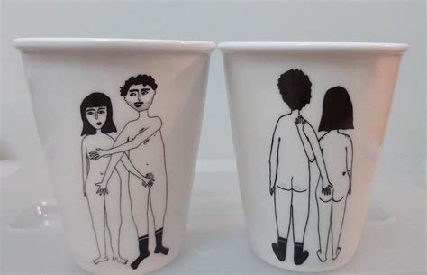 Naked couple cup 傢俬家居 廚具和餐具 廚水杯水壺 Carousell
