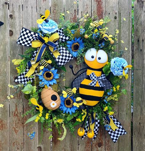 Sunflower Wreath Bee Wreath Summer Wreath Yellow Wreath Etsy In 2021 Bee Wreath Yellow