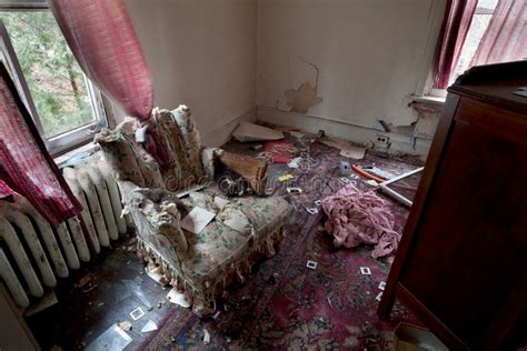 Living Room Chaos Stock Photo Image Of Broken Dirty 39020828