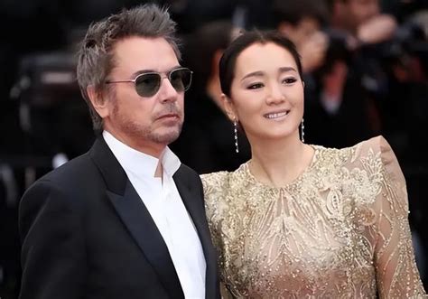 Gong Li And 74 Year Old Foreign Husband Watch The Show Togetherdull