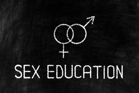 Sex Education Findingerotica