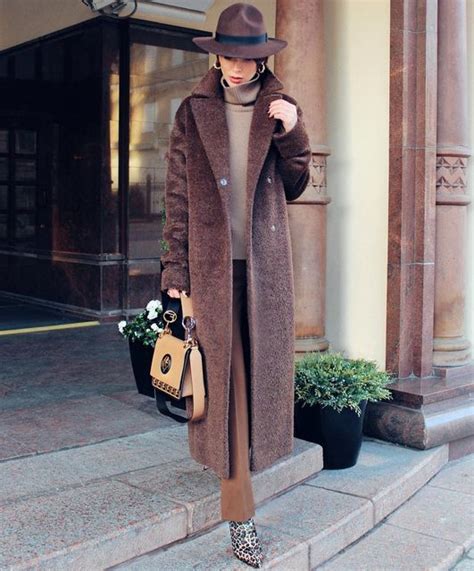 Виктория Соловьёва имиджмейкер On Instagram Всё дело в шляпе 🎩 ☝🏻Шляпа — это один из самых