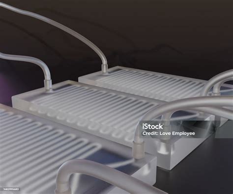 미세 유체 칩은 튜브가 있는 유리 재료로 에칭되거나 성형된 마이크로 채널 세트입니다 0명에 대한 스톡 사진 및 기타 이미지 0명 3차원 형태 감지기 Istock