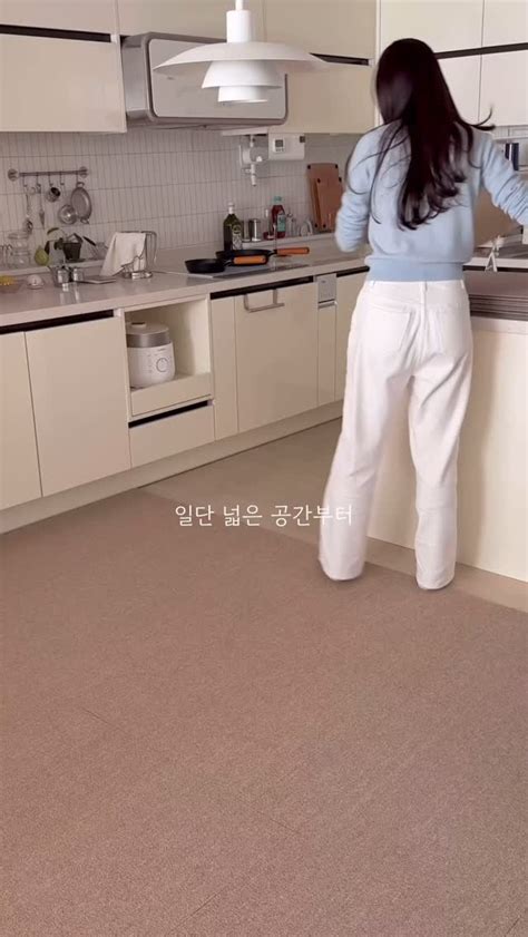지비 시공없이 셀프인테리어 홈스타일링 월요일이지만 내일 오푸라서 금요일같은 너낌😌ㅎ 내일은 울 경상맴바들 울집오는날인데