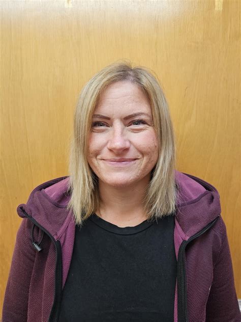 meet the staff ysgol robert owen