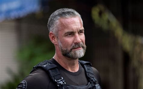 Jay Harrington Teases Whats Ahead When S W A T Returns From Its Midseason Break Parade